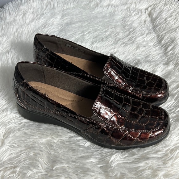 Clarks | Shoes | Clarks Collection Croc Embossed Brown Patent Leather ...